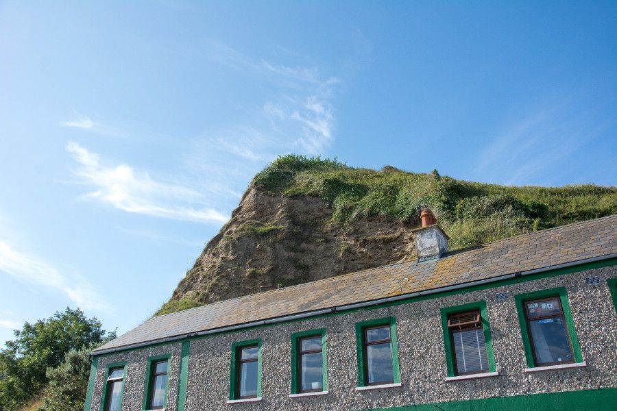 Cliffs and Castles: A Dublin Day Trip to Howth - Reverberations