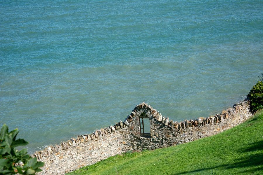 Cliffs and Castles: A Dublin Day Trip to Howth - Reverberations